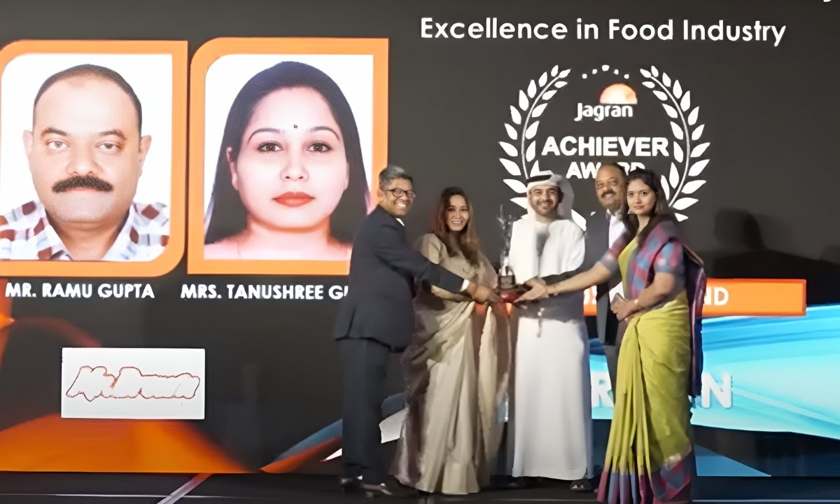 Mr. Ramu Gupta & Mrs. Tanushree Gupta, Mr. Brown | Excellence in Food ...